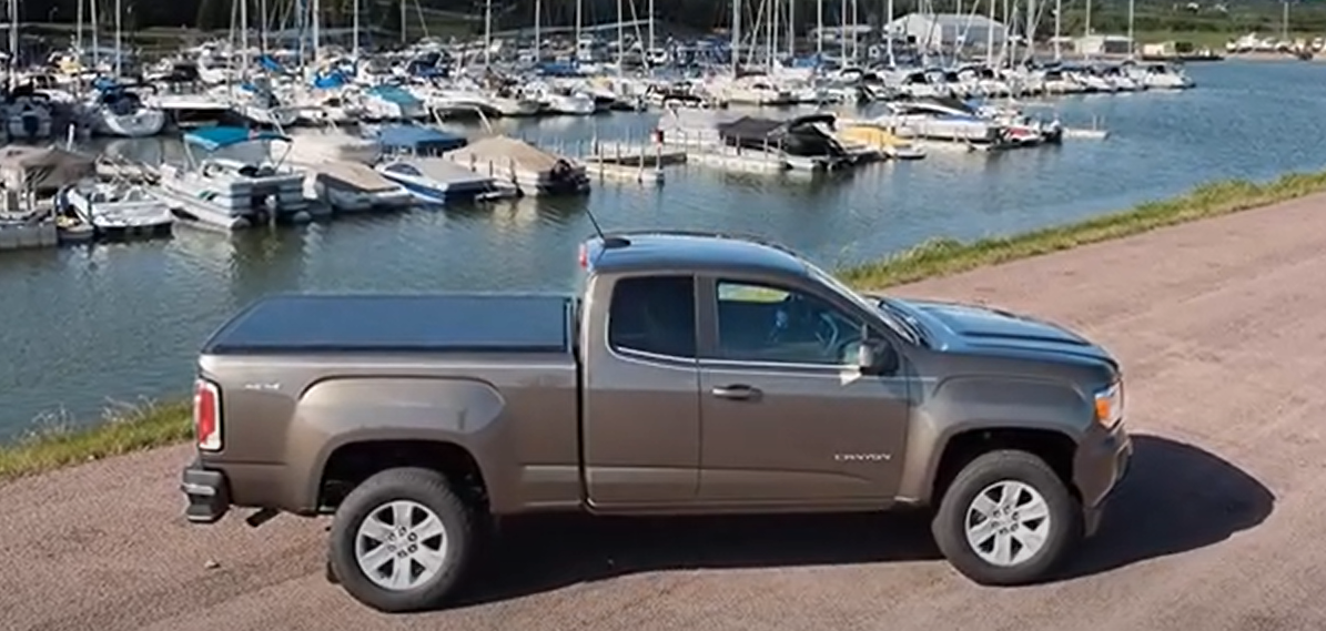 The 8 Best Roll Up Tonneau Covers: Soft & Hard [2022] - Trucking Insight